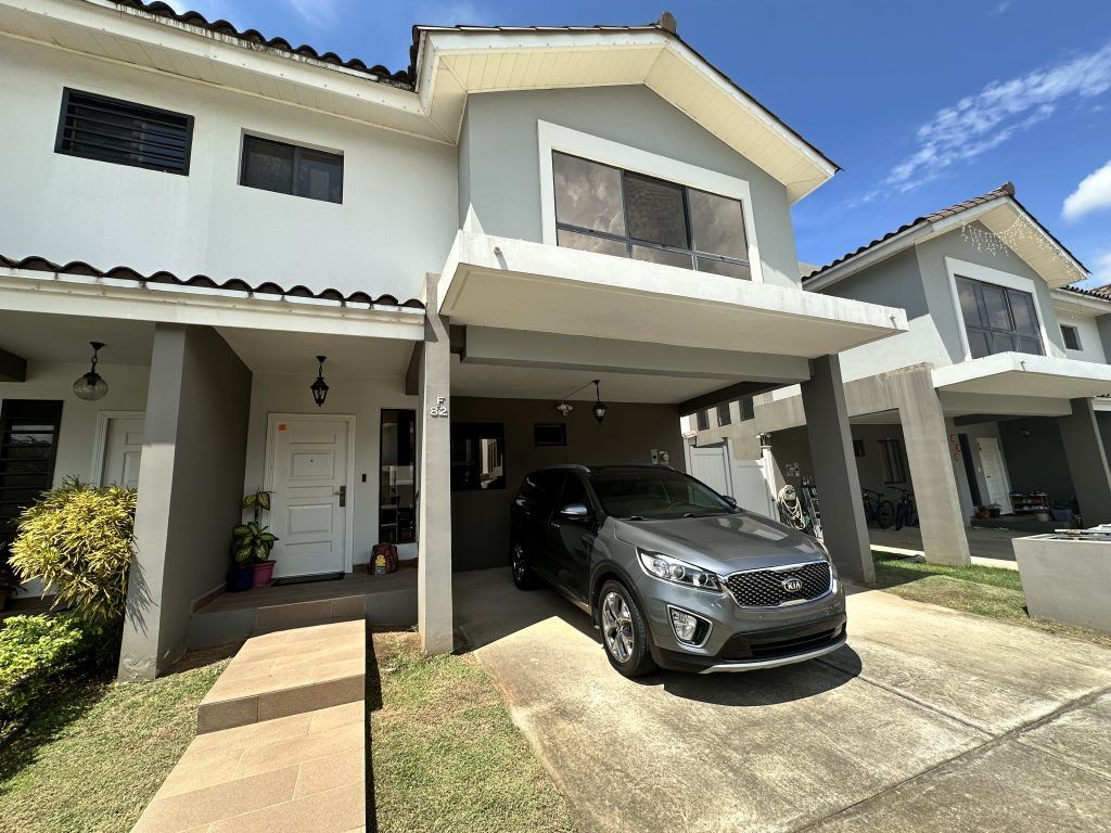 Brisas Del Golf En Aventura Paseo Del Norte - Propiedades De Panamá ...